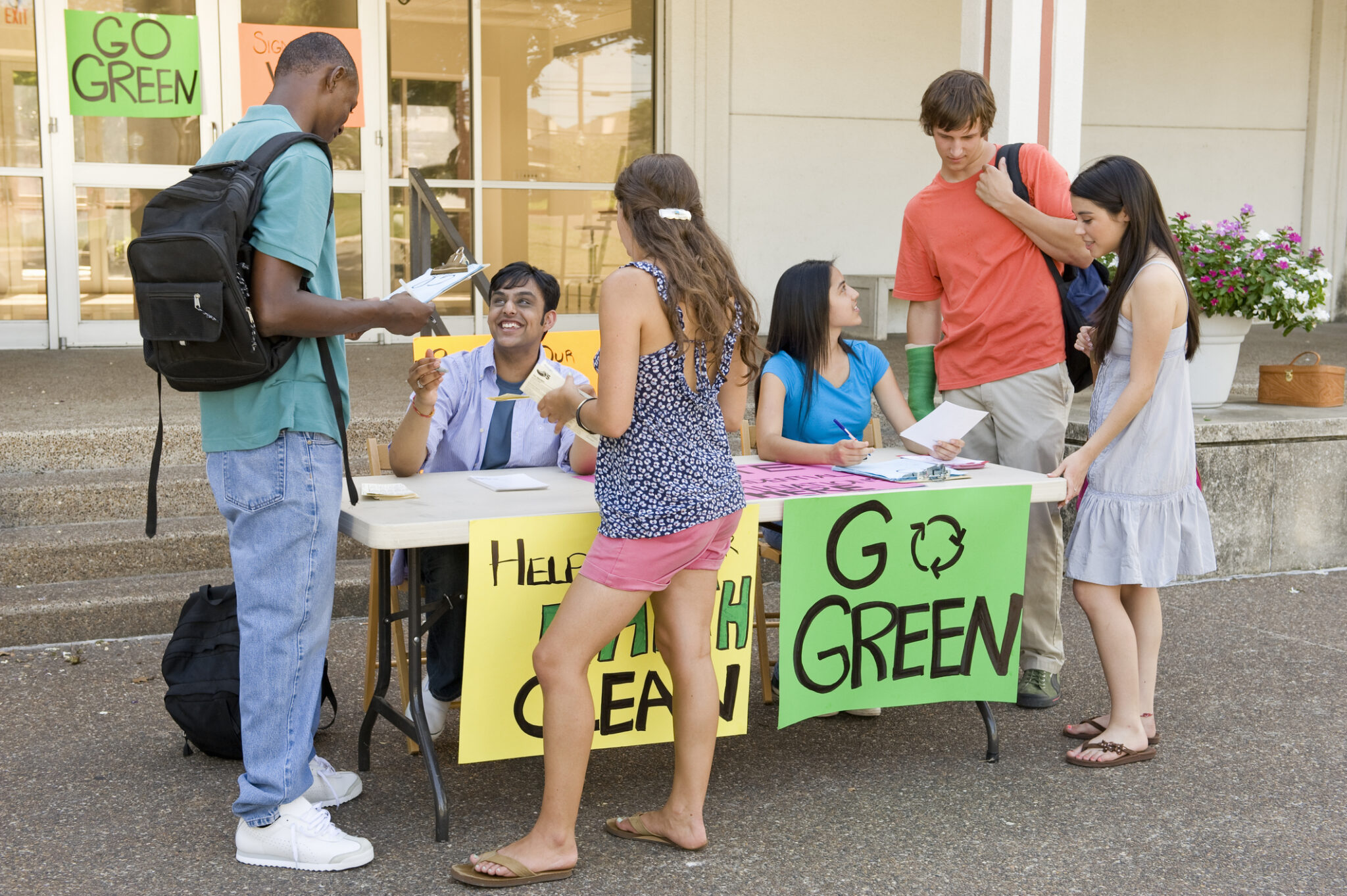 Here's How a Student Council Recycling Program Can Benefit Students